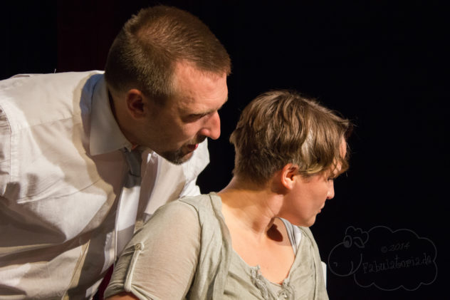 Das Koffertheater spielt: Time to kill - Fabulatoria